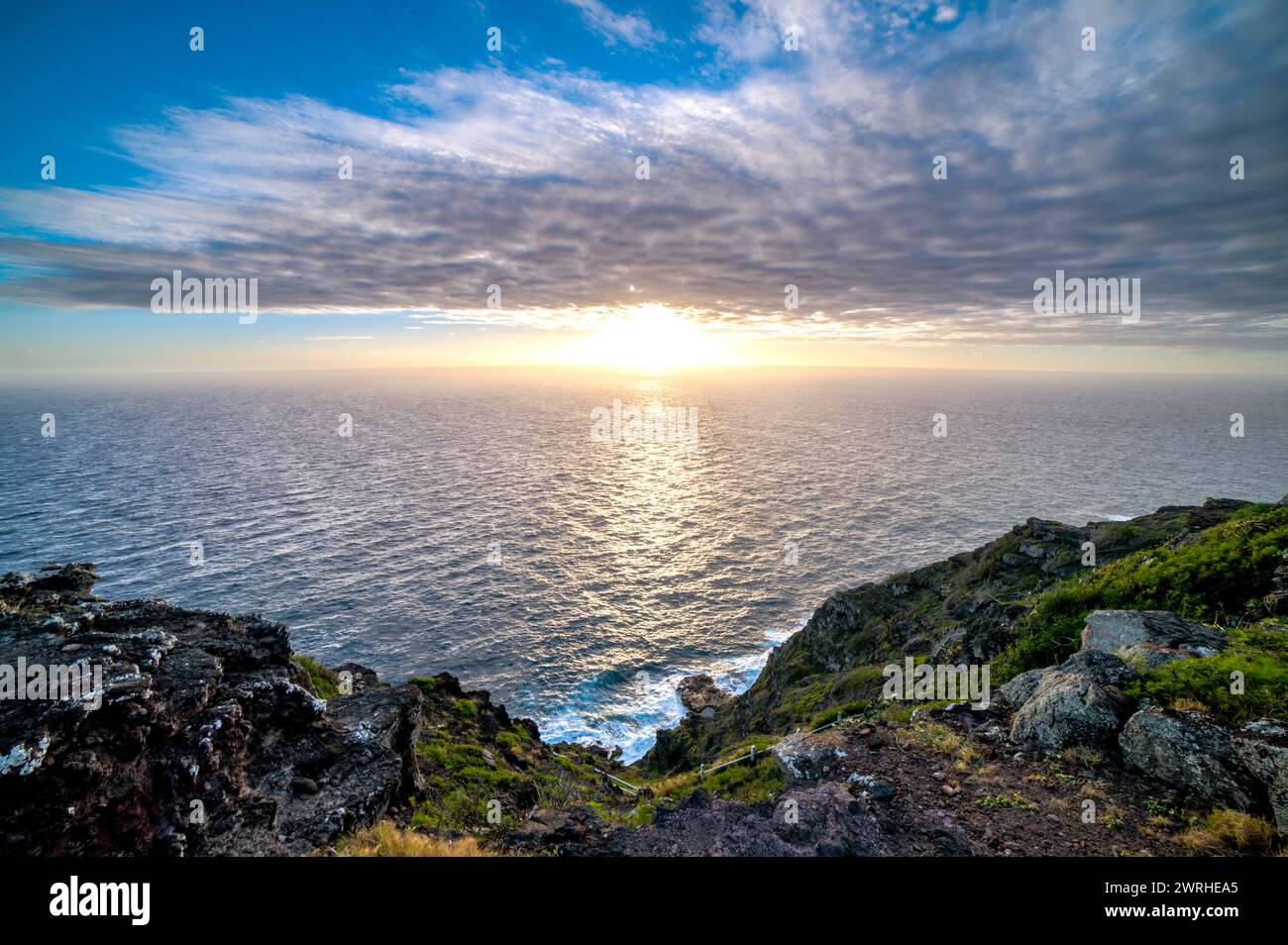 Beautiful sunrise over O'ahu, Hawaii Stock Photo - Alamy