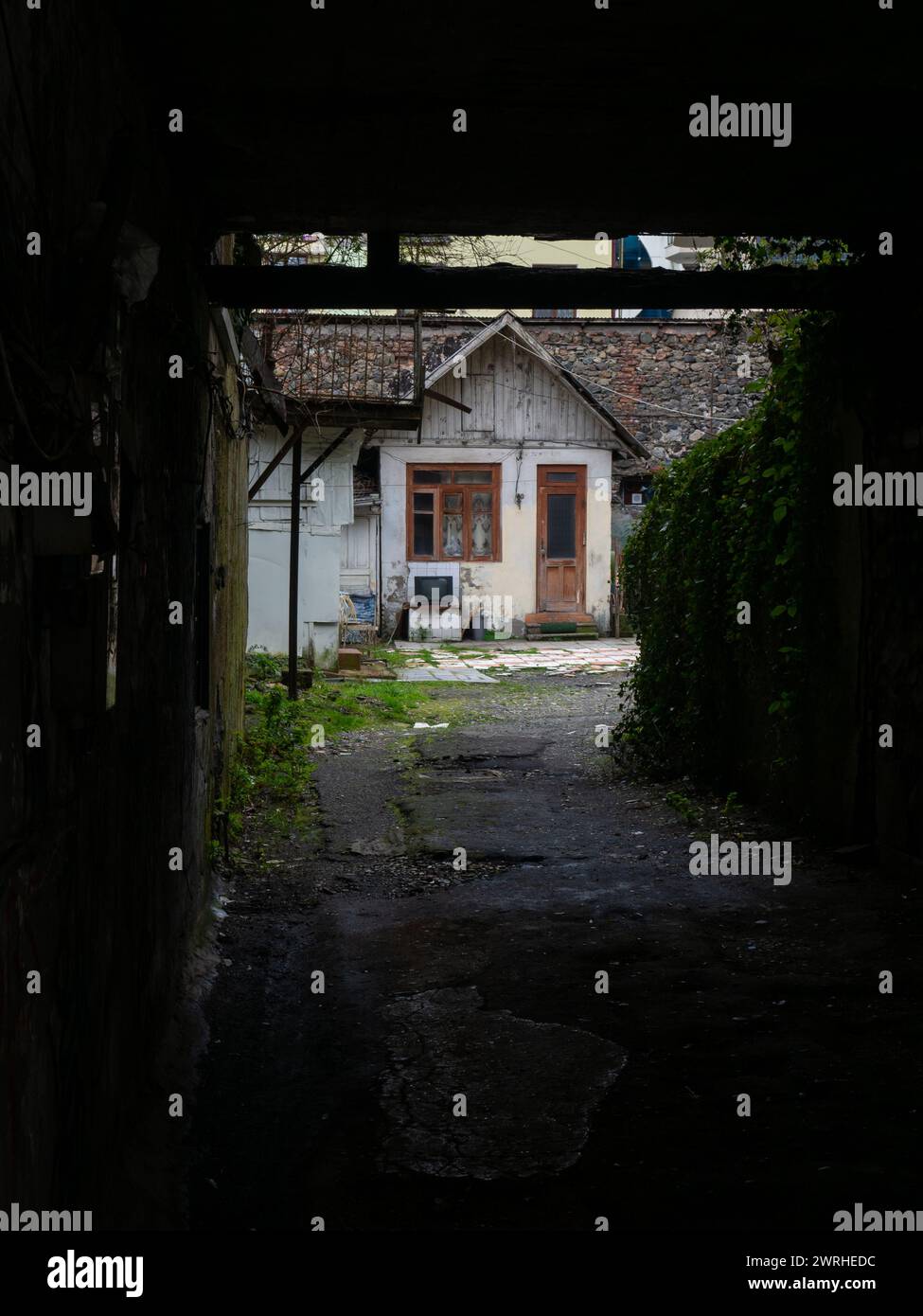 Cozy house in the arch. Homes of local residents. Asian streets ...
