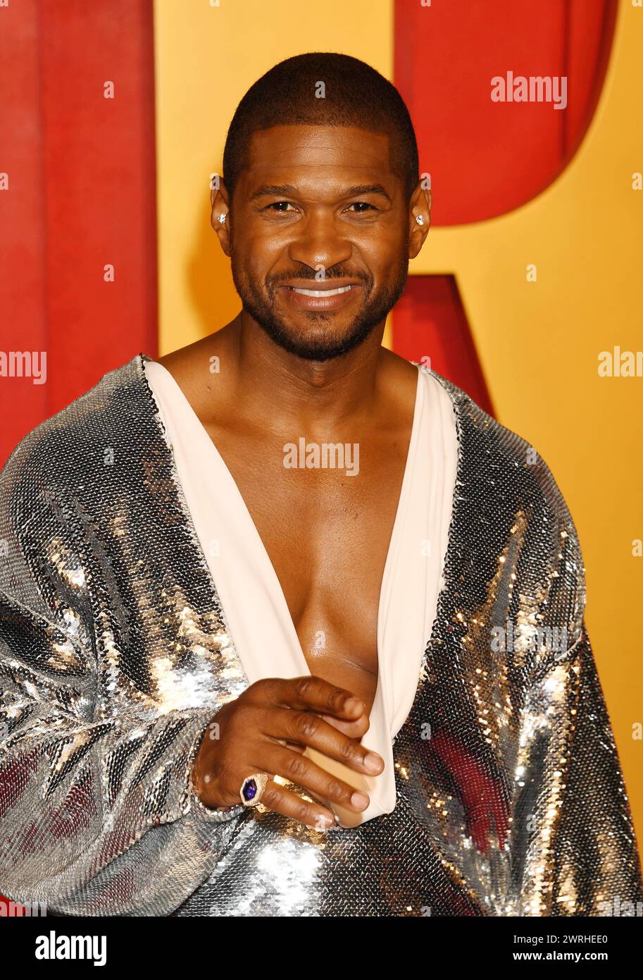 BEVERLY HILLS, CALIFORNIA - MARCH 10: Usher attends the 2024 Vanity ...