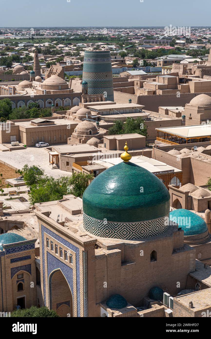 Old uzbek hi-res stock photography and images - Alamy