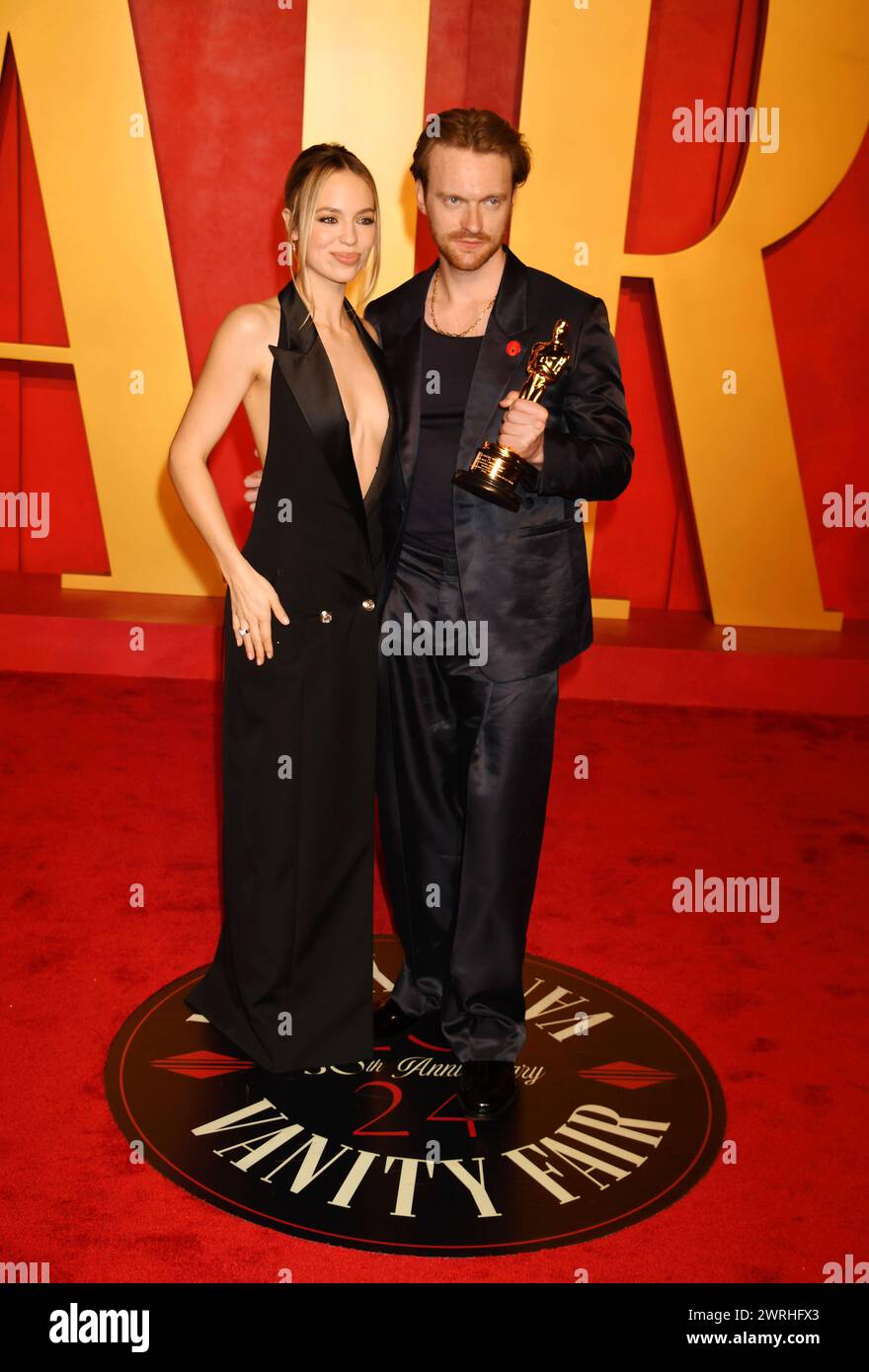 BEVERLY HILLS, CALIFORNIA - MARCH 10: (L-R) Claudia Sulewski and ...