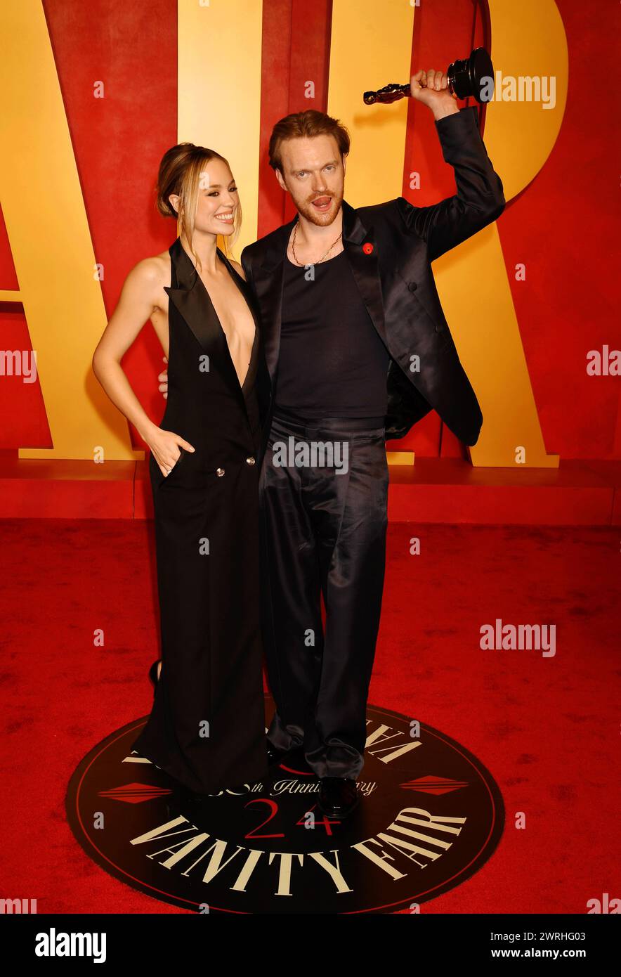 BEVERLY HILLS, CALIFORNIA - MARCH 10: (L-R) Claudia Sulewski and ...