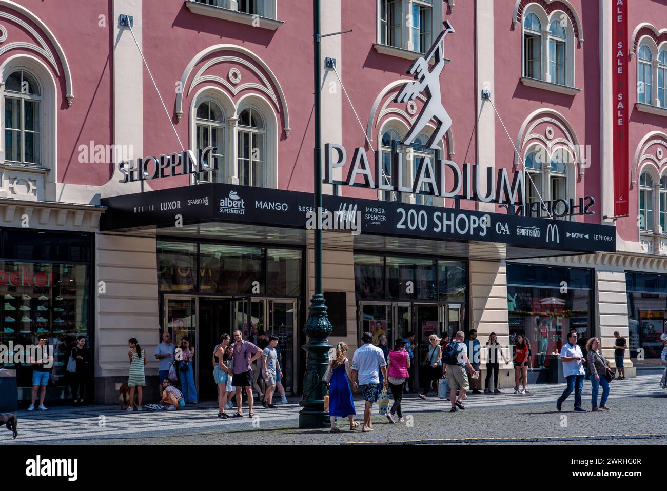 This is the Palladium Shopping Mall, a famous shopping mall located in the old town on August 14 ...