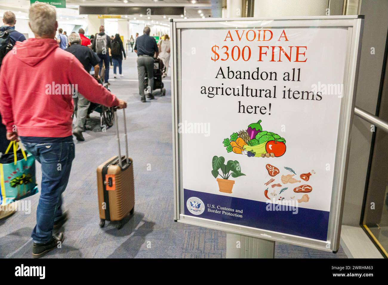 Airport warning signs hi-res stock photography and images - Alamy