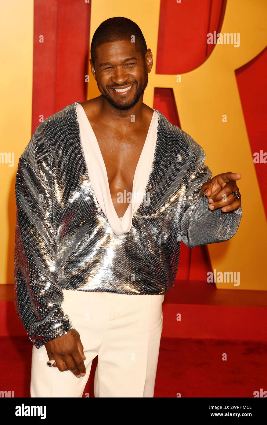 BEVERLY HILLS, CALIFORNIA - MARCH 10: Usher attends the 2024 Vanity ...