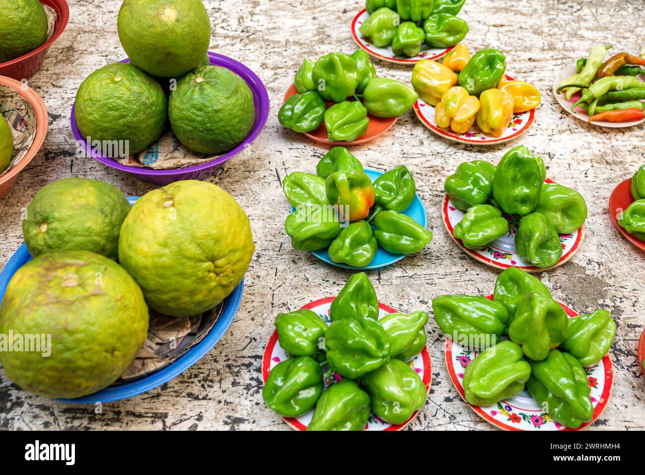 Naranja agria hi-res stock photography and images - Alamy