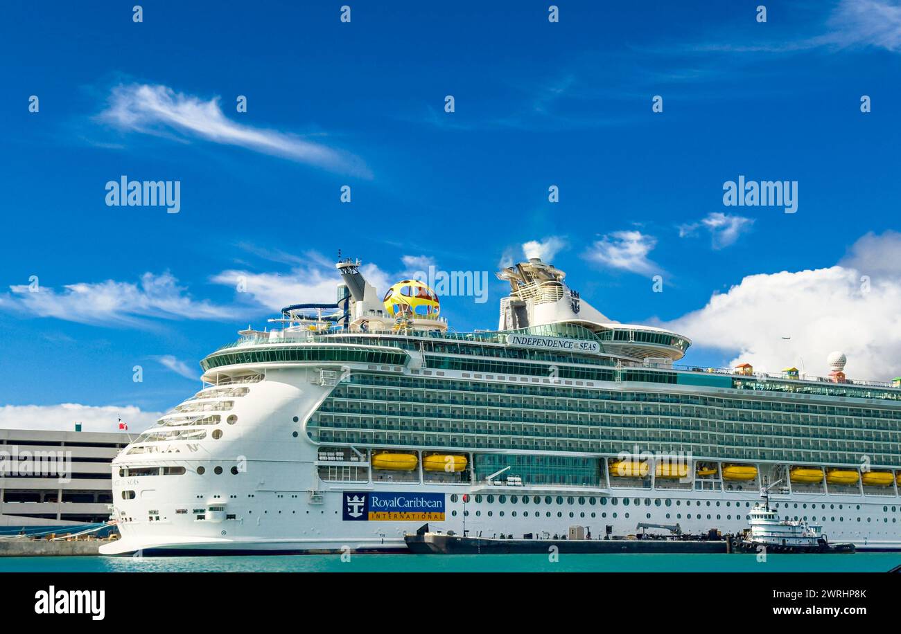 The Independence of the Seas Freedom class cruise ship owned by the ...
