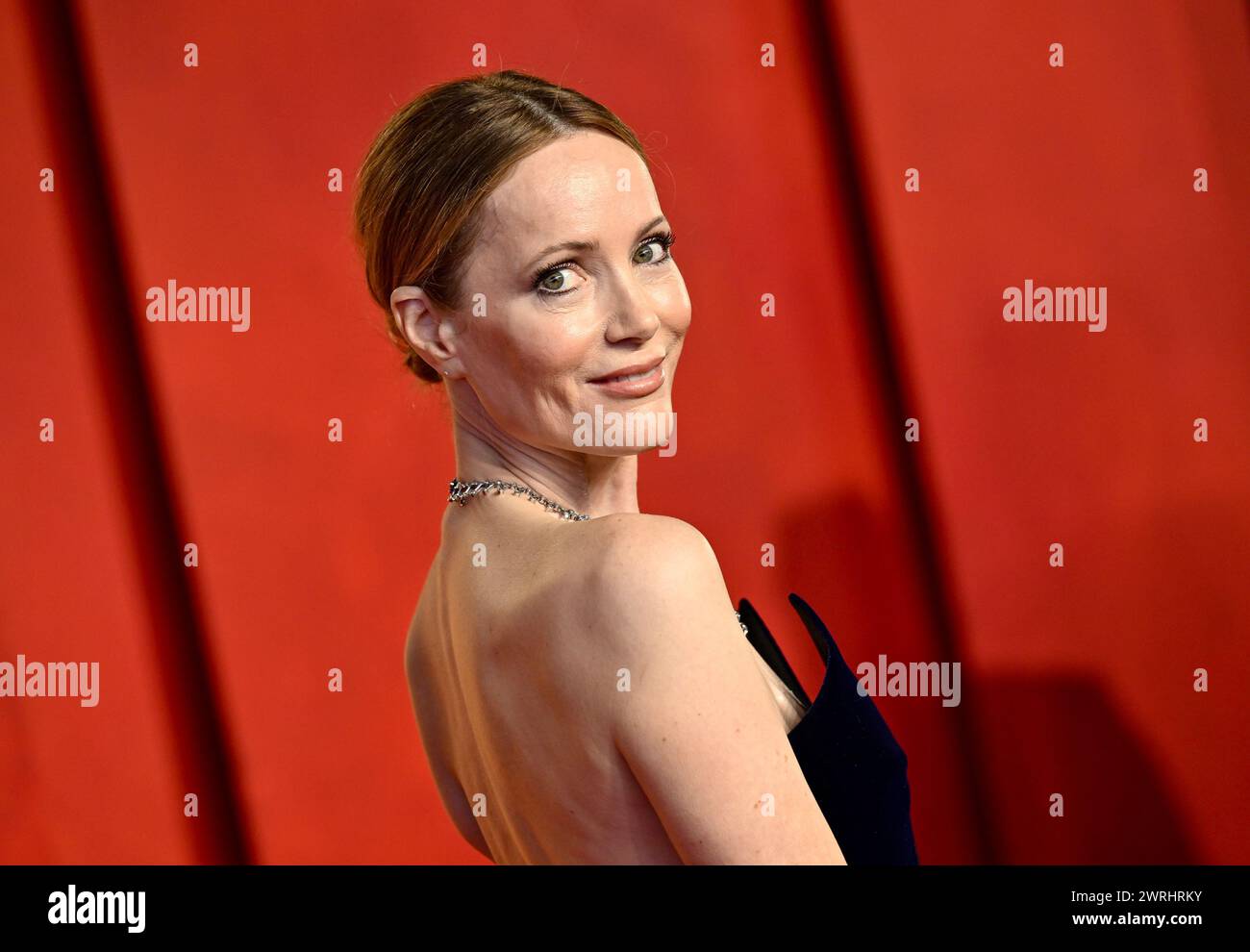 Leslie Mann arrives at the Vanity Fair Oscar Party on Sunday, March 10 ...