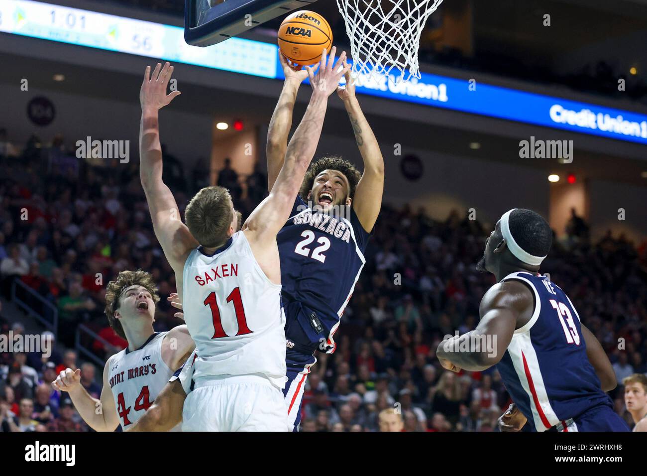 Gonzaga forward Anton Watson (22) shoots over Saint Mary's center ...