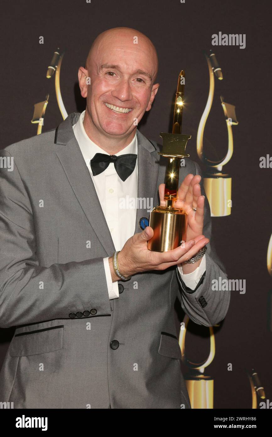 LOS ANGELES - DEC 9: Simon Kennedy at the 10th Annual Society of Voice ...