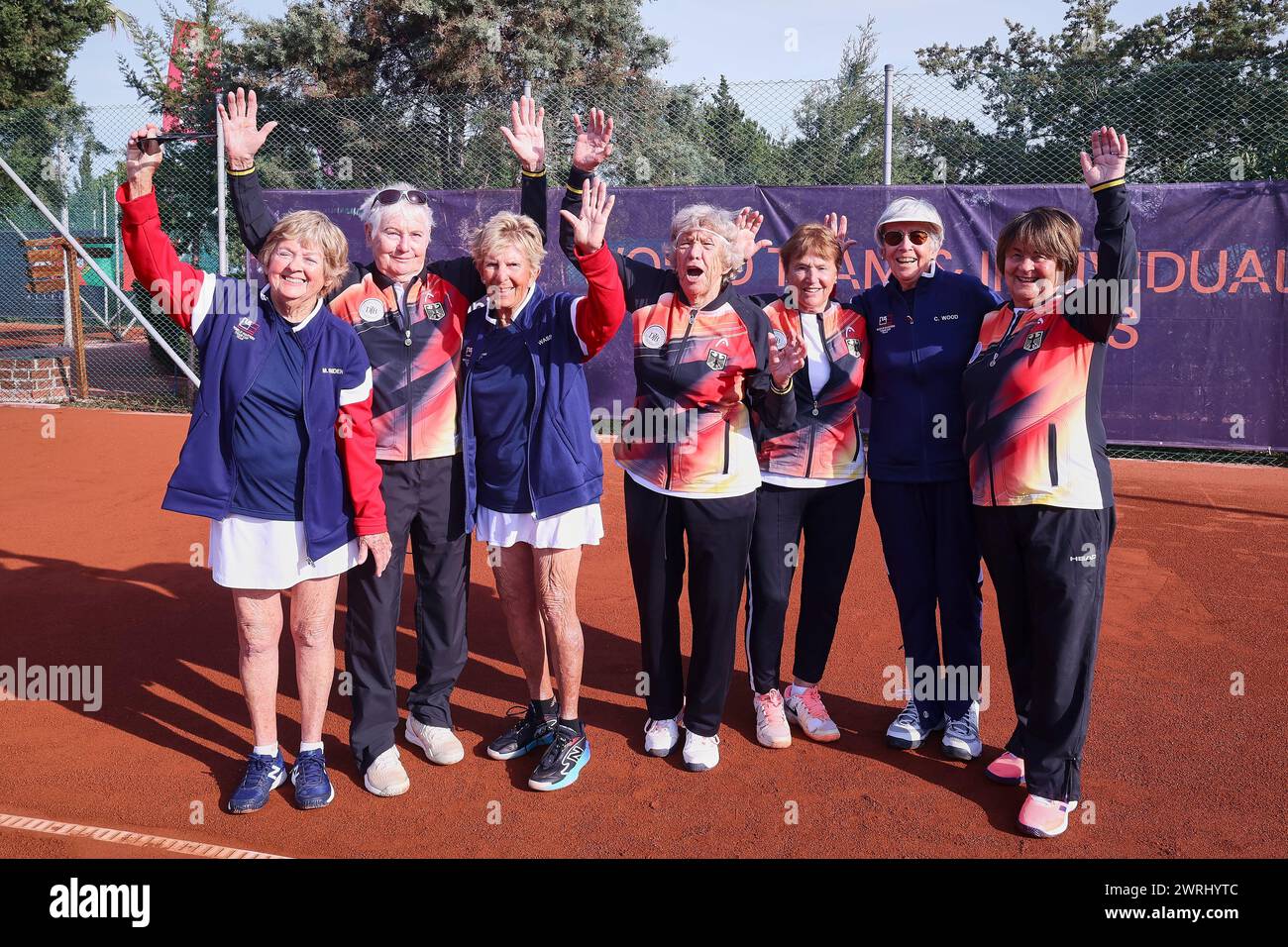 Wasser team hi-res stock photography and images - Alamy