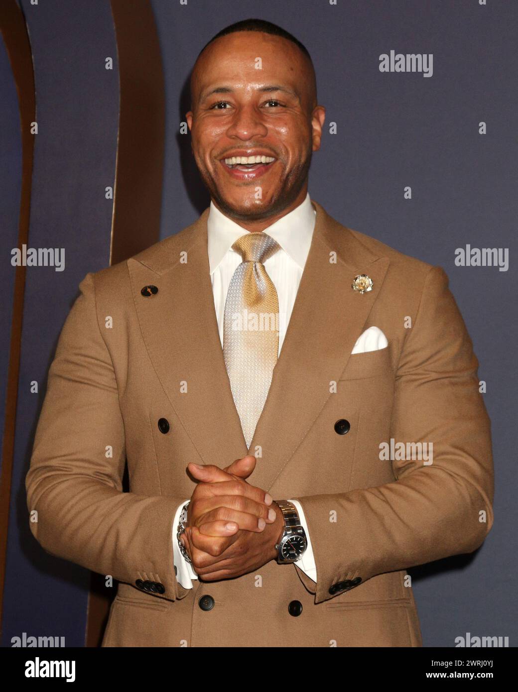 LOS ANGELES - JAN 9: DeVon Franklin at the 14th Governors Awards at the ...
