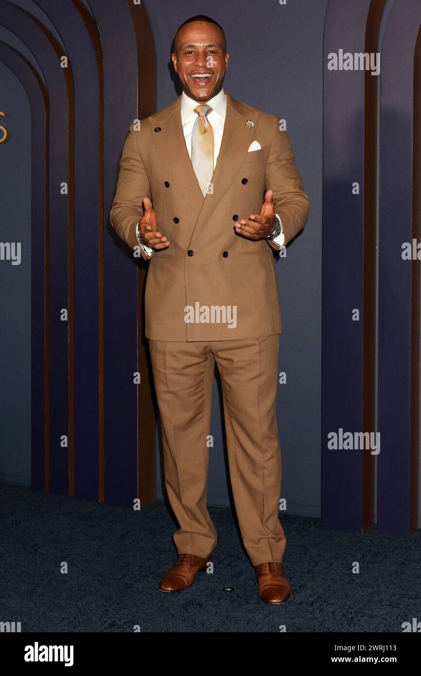 LOS ANGELES - JAN 9: DeVon Franklin at the 14th Governors Awards at the ...