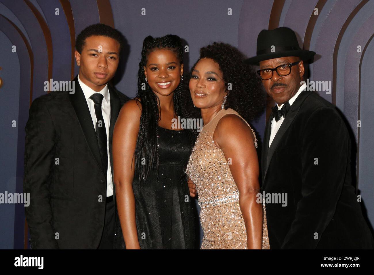 LOS ANGELES - JAN 9: Slater Vance, Bronwyn Vance, Angela Bassett ...