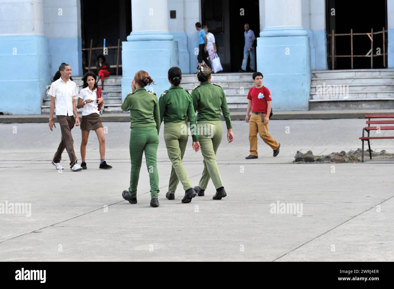 Cuba female soldier hi-res stock photography and images - Alamy