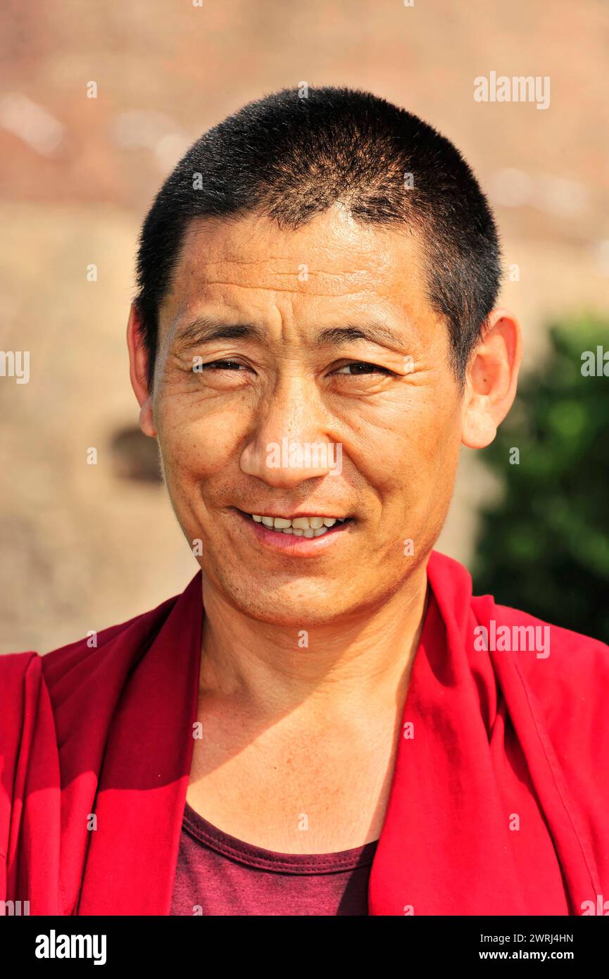Red robe man hi-res stock photography and images - Alamy