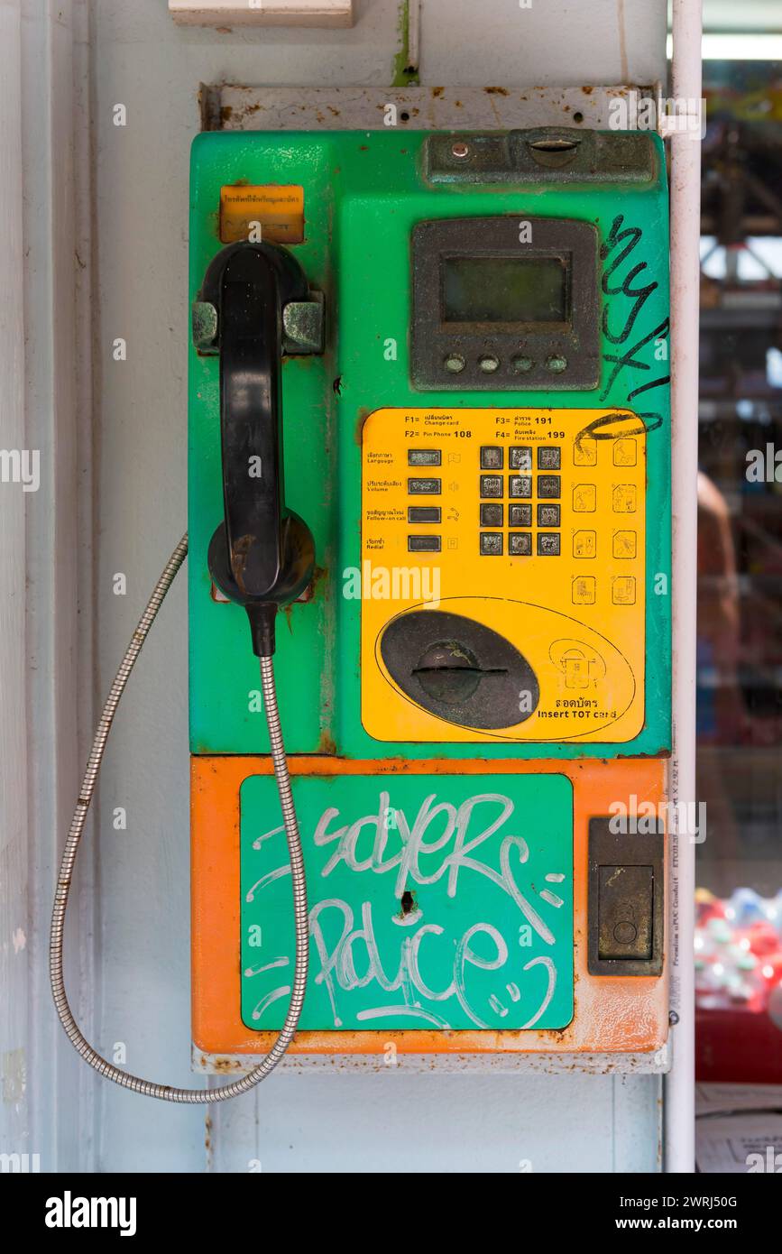 Analogue telephone, landline, telephone box, communication, speak ...