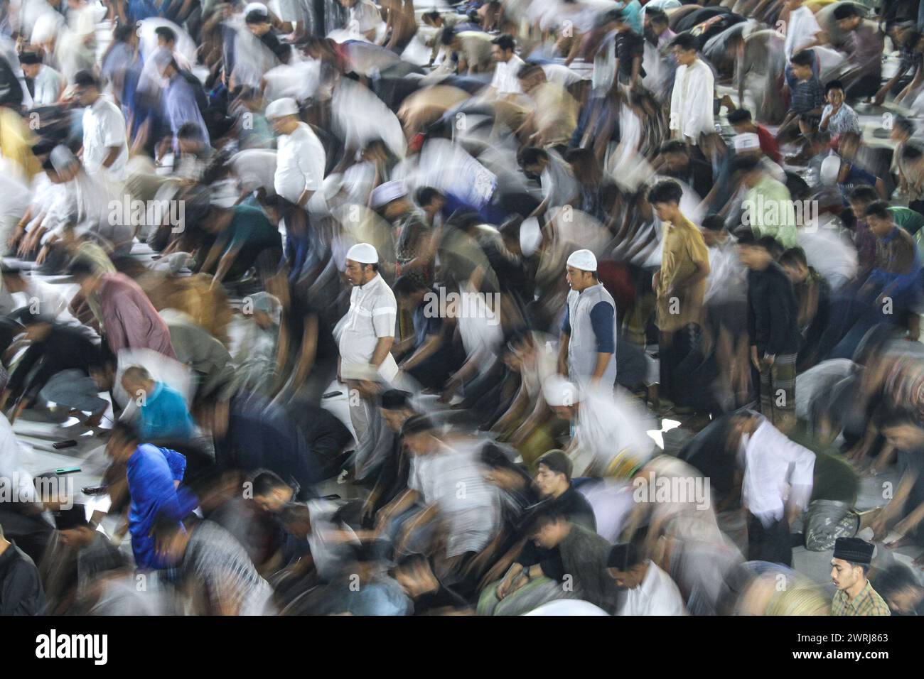 First tarawih prayer hi-res stock photography and images - Alamy