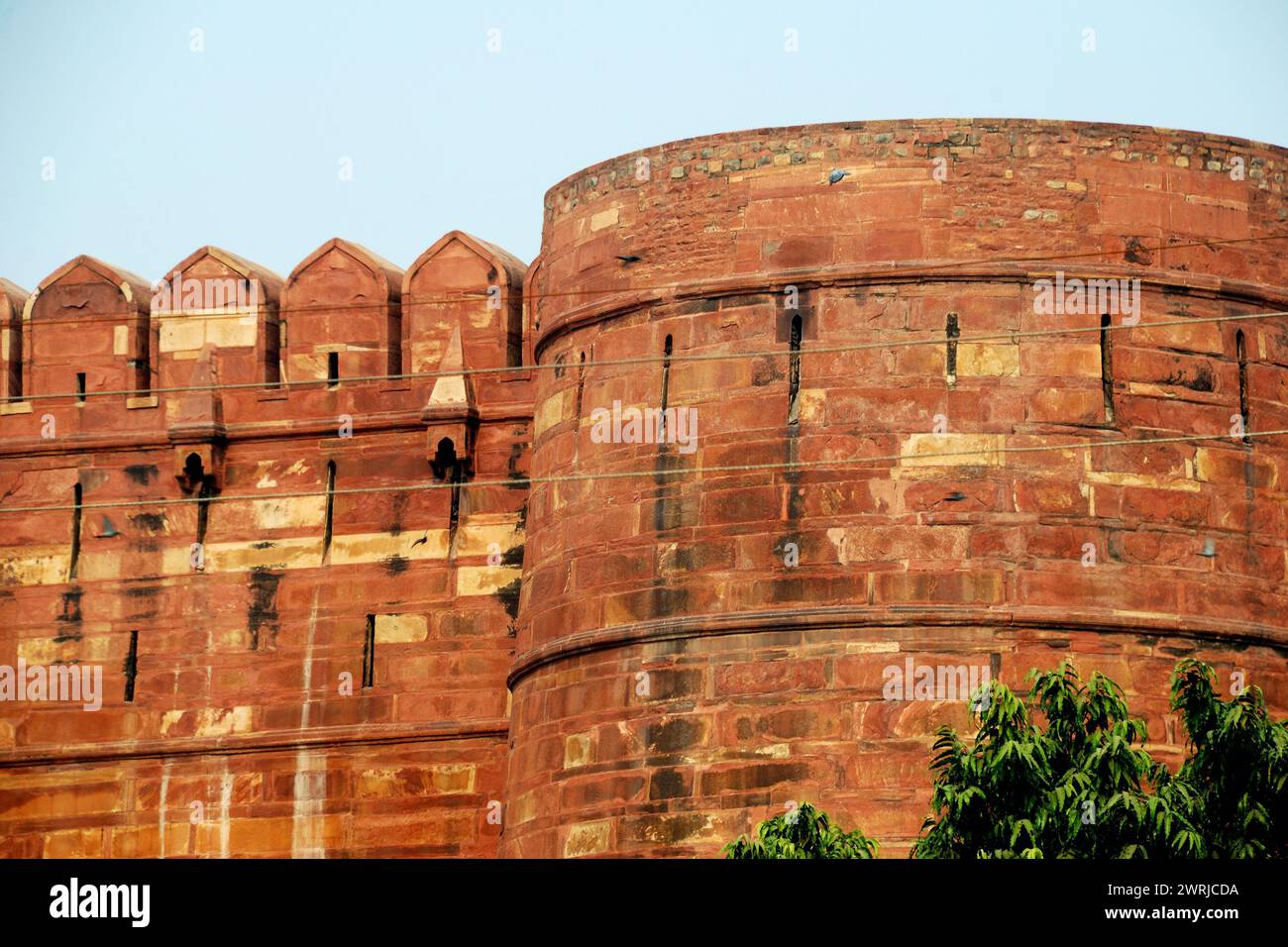 Partial view of the fortification wall of the Agra (Red) Fort, Agra ...