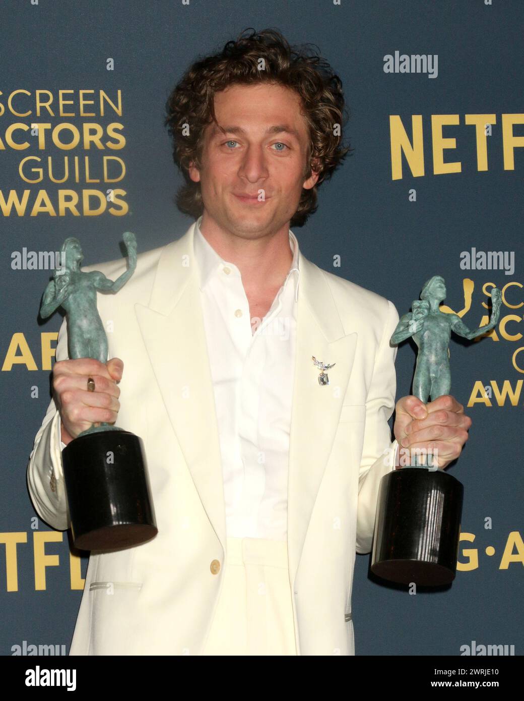 LOS ANGELES - FEB 25: Jeremy Allen White at the 30th Screen Actors ...
