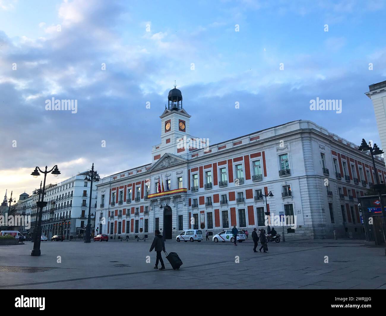 Amanecer sol hi-res stock photography and images - Alamy
