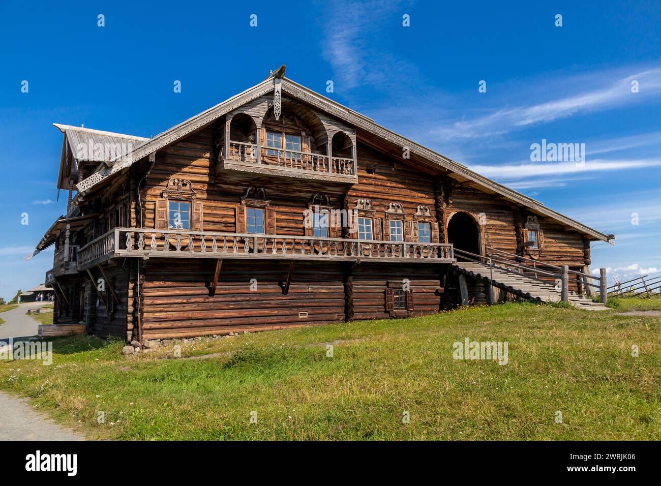 Big wooden house hi-res stock photography and images - Alamy