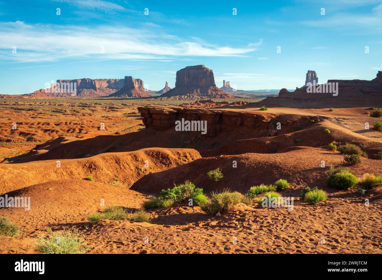 Big hogan monument valley hi-res stock photography and images - Alamy