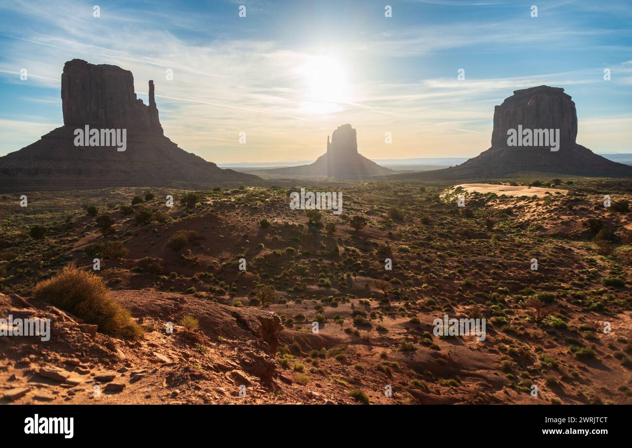 West and East Mitten Buttes, Monument Valley Navajo Tribal Park in ...