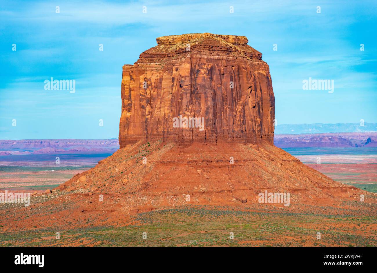 West and East Mitten Buttes, Monument Valley Navajo Tribal Park in ...