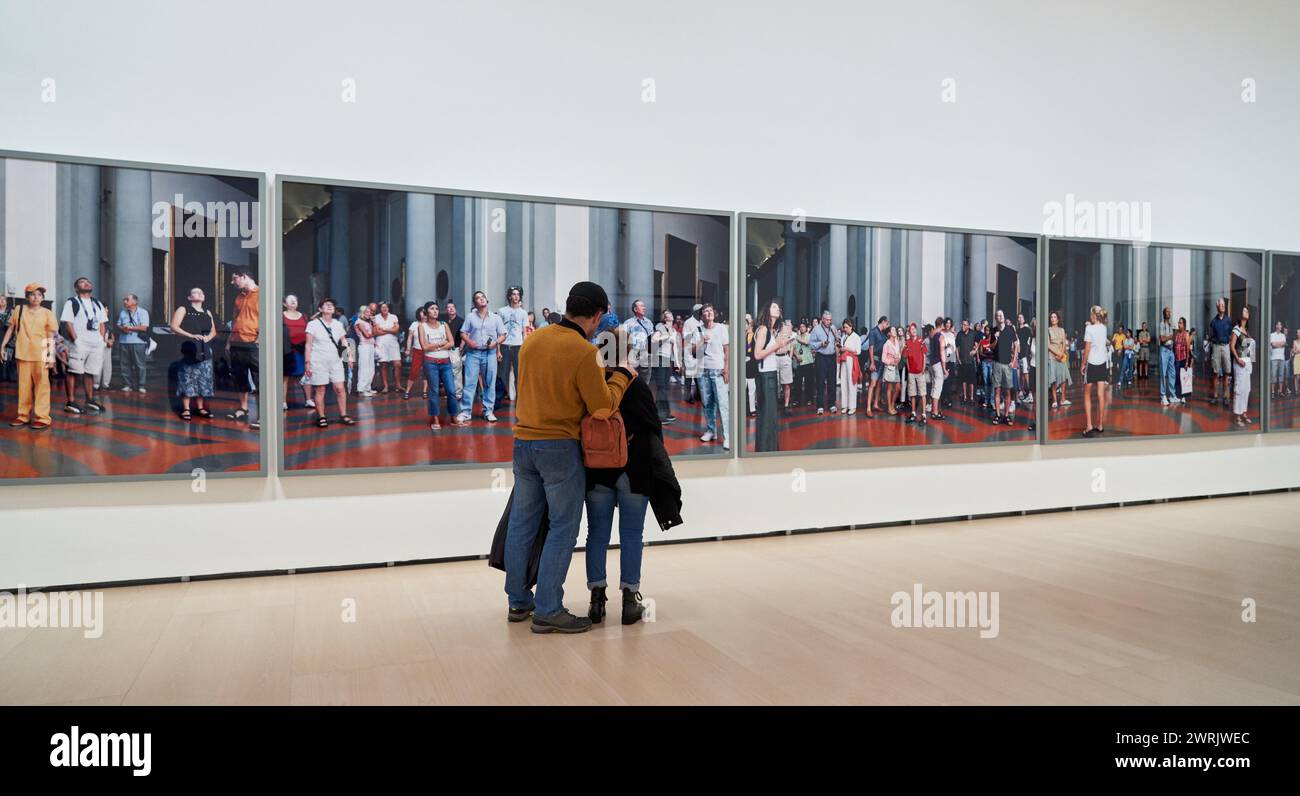 Thomas struth audience hi-res stock photography and images - Alamy