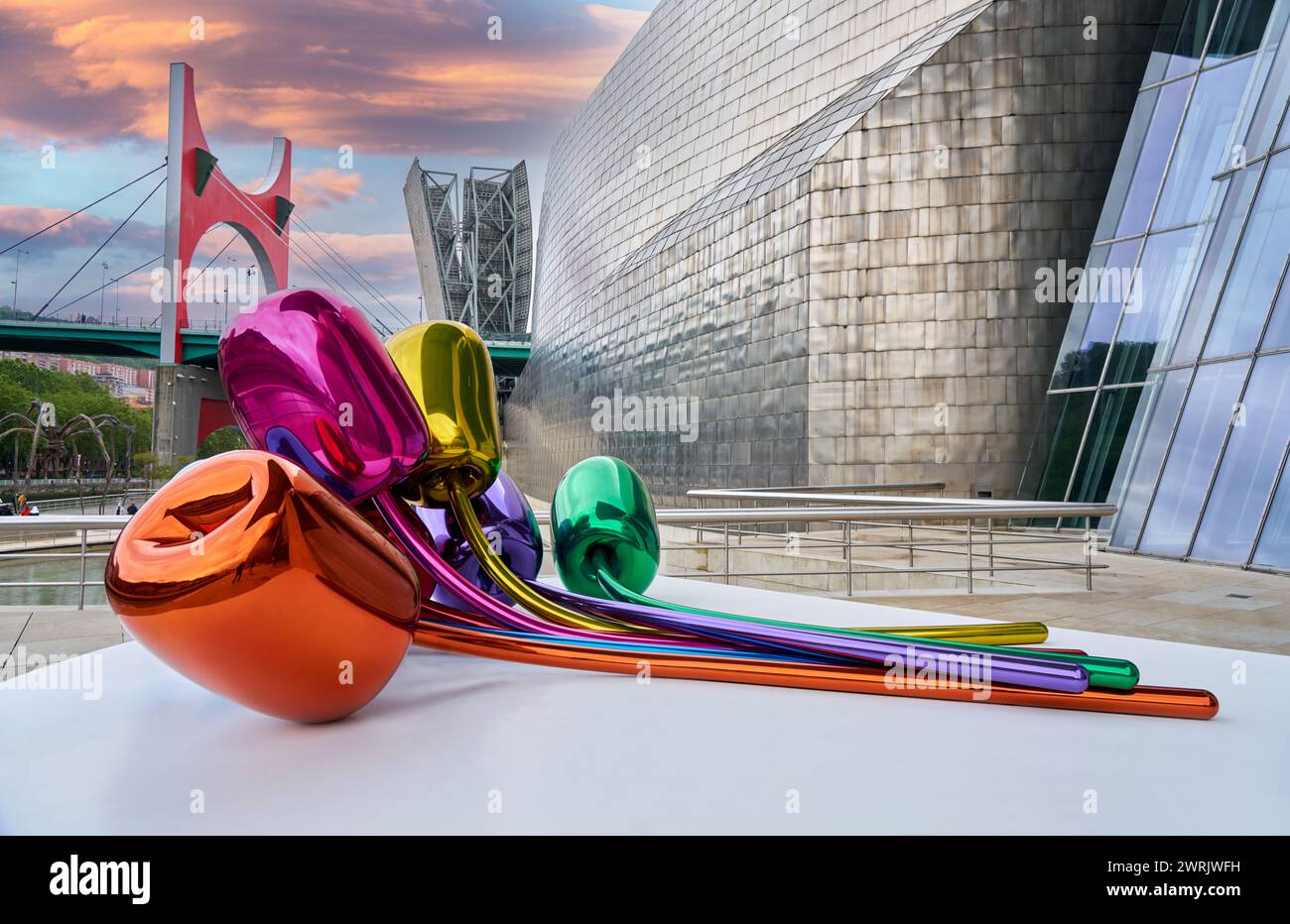 “Tulips”, 1995-2004, Jeff Koons (1955), Guggenheim Bilbao Museoa ...