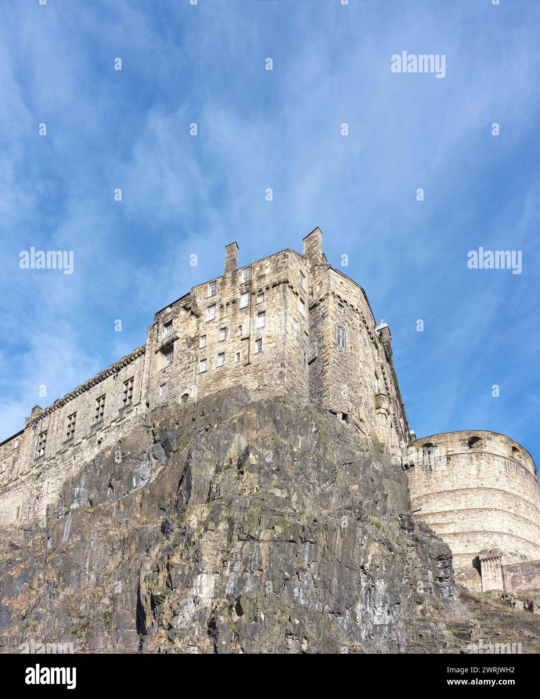 Edinburgh fortress hi-res stock photography and images - Alamy
