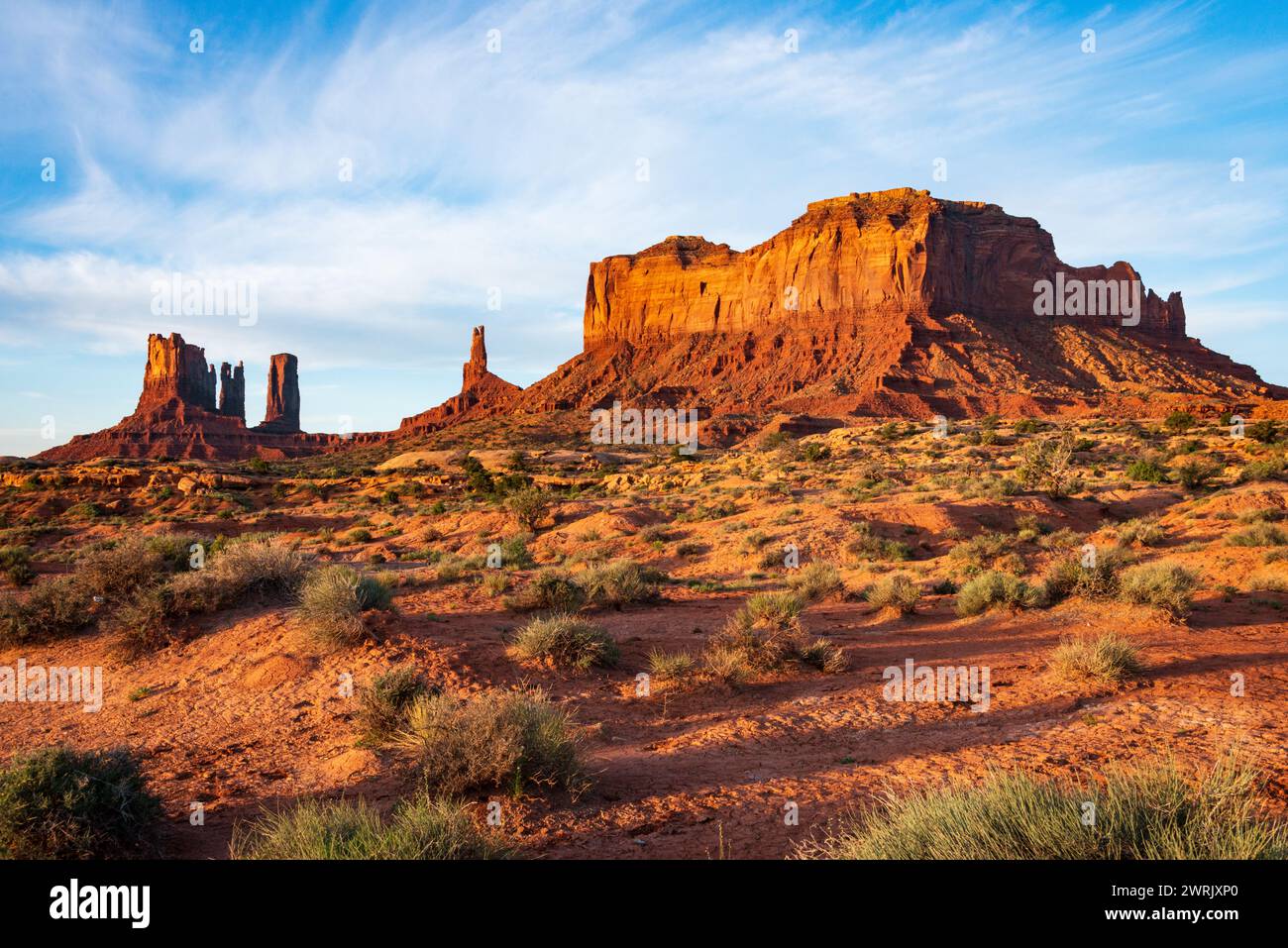 West and East Mitten Buttes, Monument Valley Navajo Tribal Park in ...