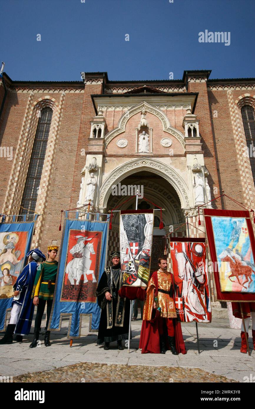 Traditional historical medieval parade of the Palio of Asti in Piedmont ...