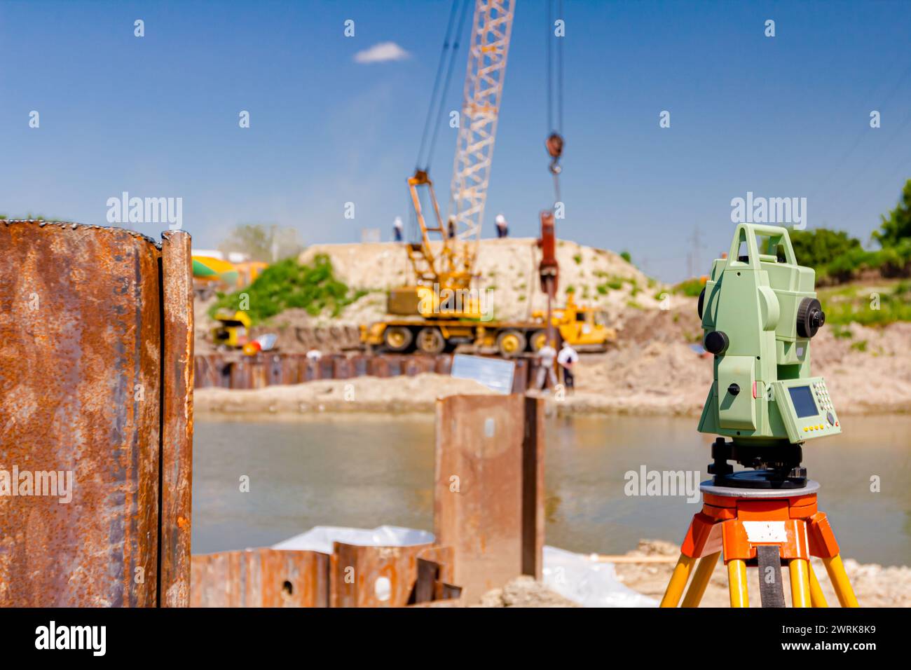 Electronic leveler device ensure precise measurements before ...