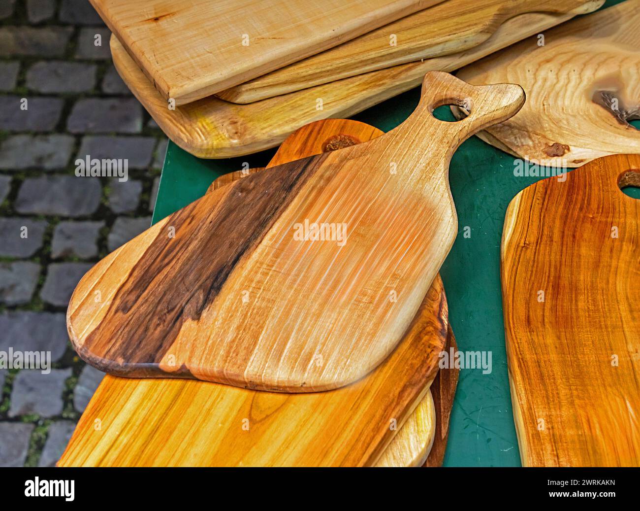Chopping boards hi-res stock photography and images - Alamy