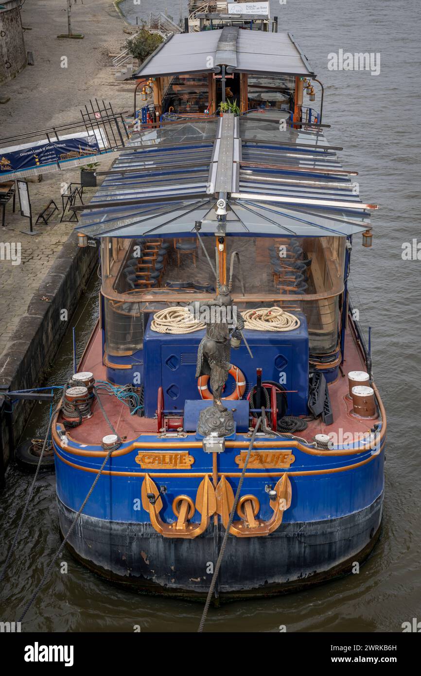 Paris, France - 03 08 2024: Quays of the Seine. View of a red and blue ...