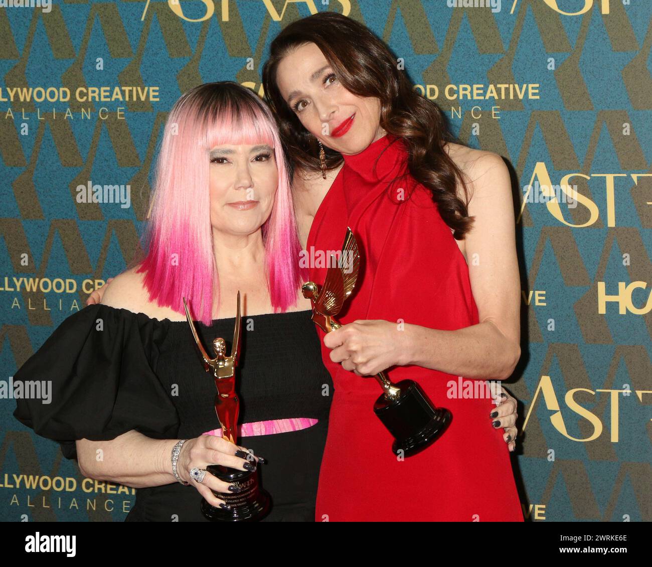 LOS ANGELES - JAN 8: Alex Borstein, Marin Hinkle at the ASTRA TV Awards at the Biltmore Hotel on ...