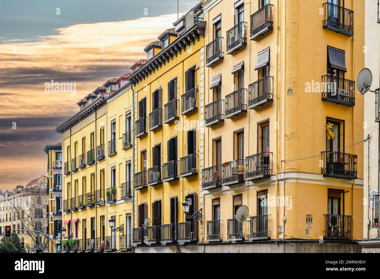 Classic building hi-res stock photography and images - Alamy