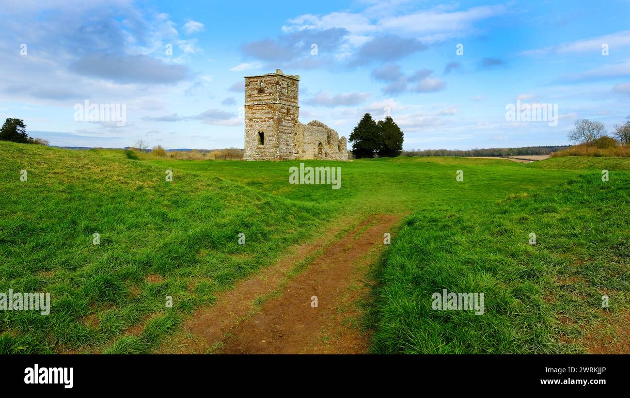 Knowlton Church, Dorset. An abandoned 14th century church built with a ...