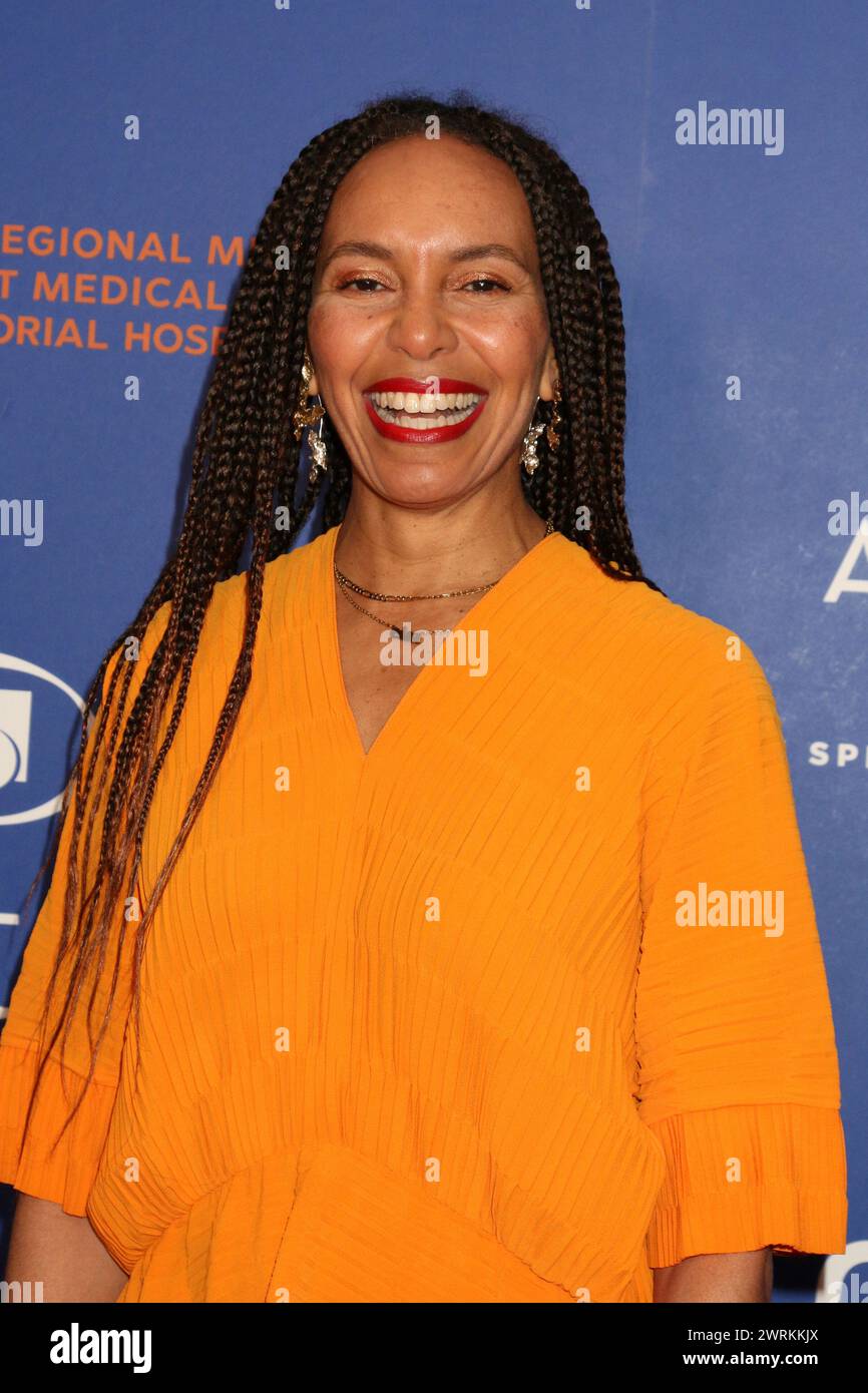 LOS ANGELES - JAN 13: Eisa Davis at the Ex-Husbands Screening - Closing ...