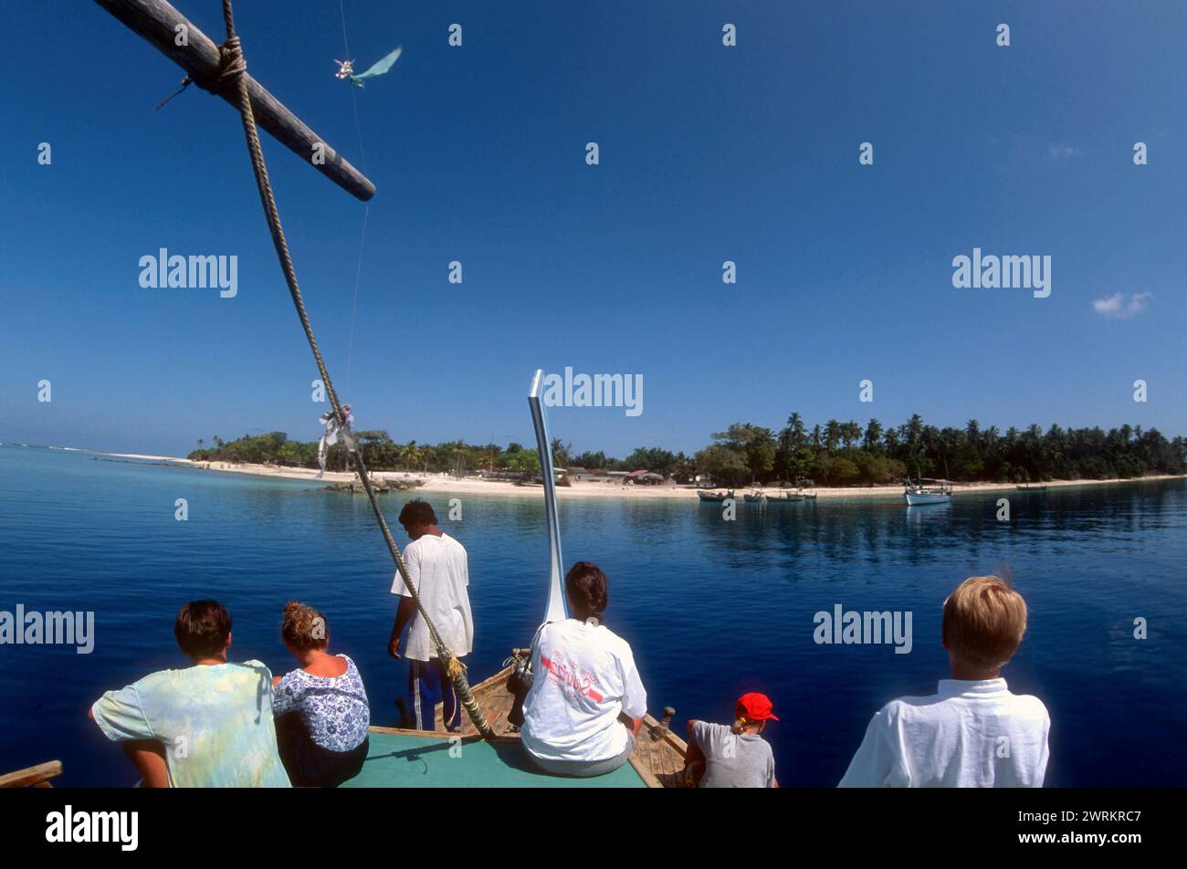 Maldives boat local hi-res stock photography and images - Alamy