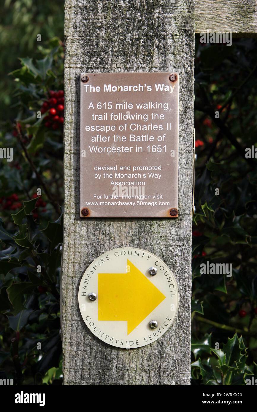 The Monarch's Way Sign at Michelmersh, Hampshire. UK Stock Photo - Alamy