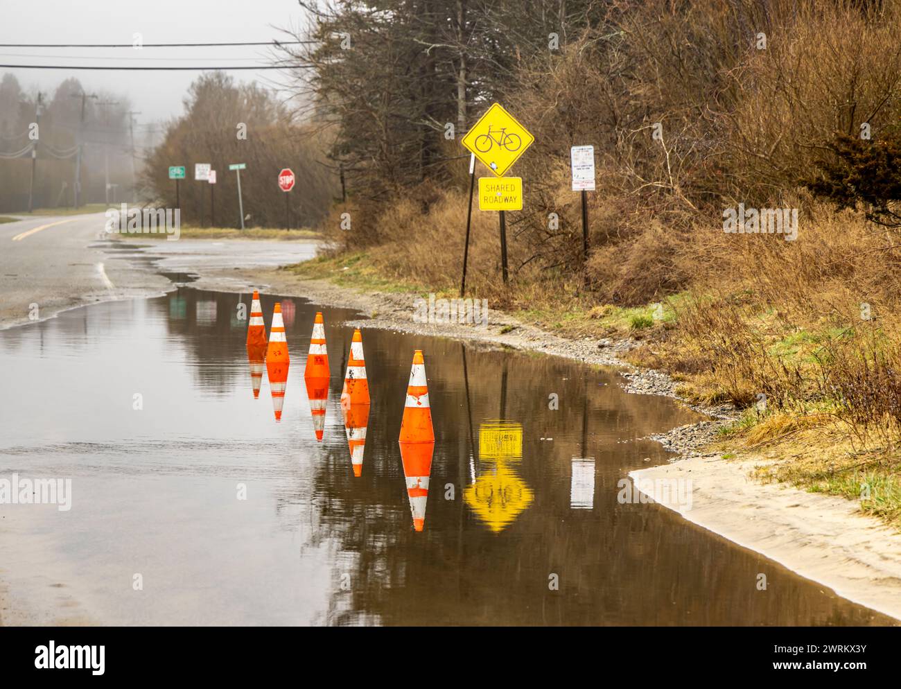 Orange road signs hi-res stock photography and images - Alamy