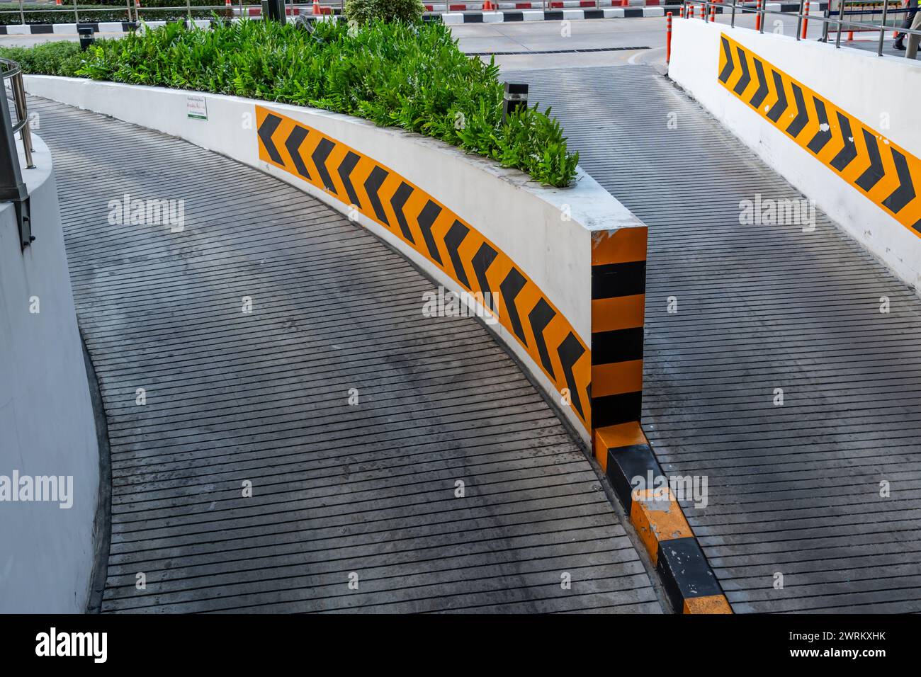 Arrow sign underground road arrow symbol hi-res stock photography and ...