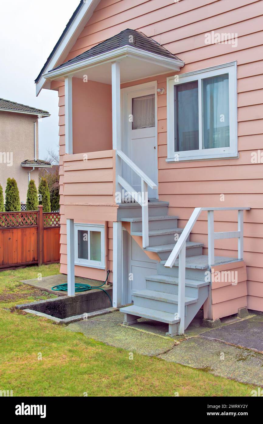 Wooden steps to main level hi-res stock photography and images - Alamy
