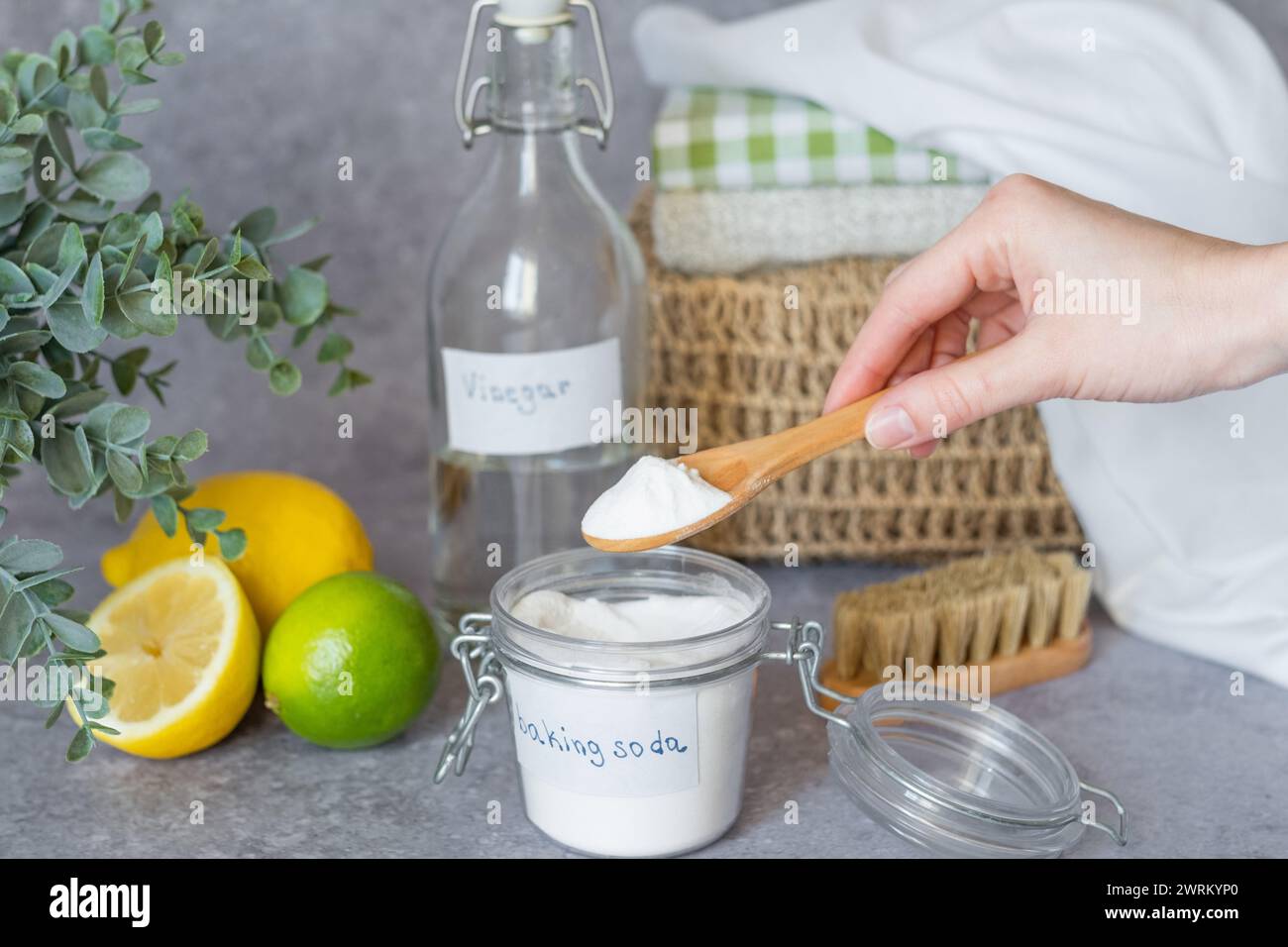 Eco-friendly cleaning products white vinegar, baking soda, lemon, brush ... Eco-friendly cleaning products white vinegar, baking soda, lemon, brush ...