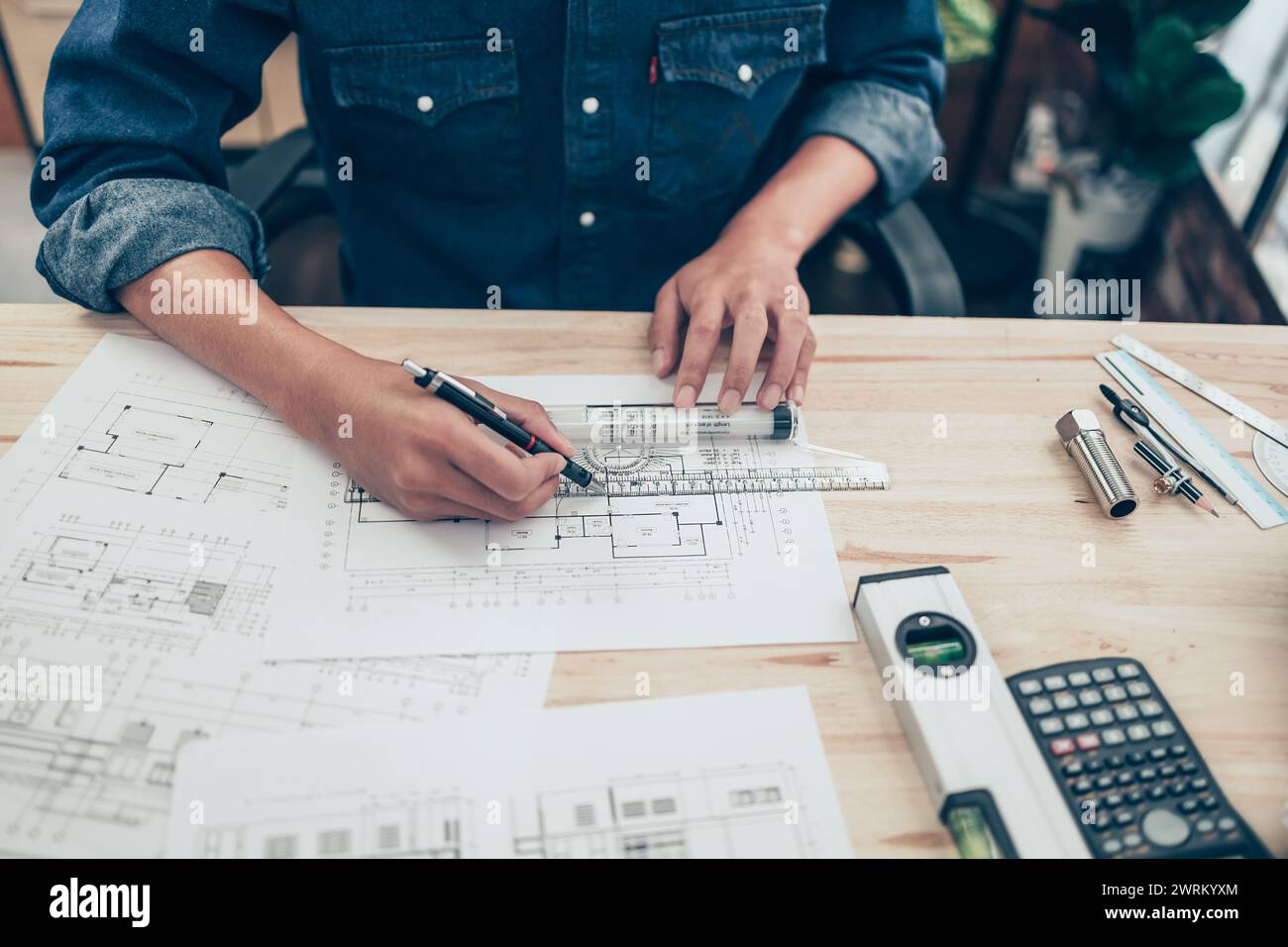 Plan layout calculator divider hi-res stock photography and images - Alamy