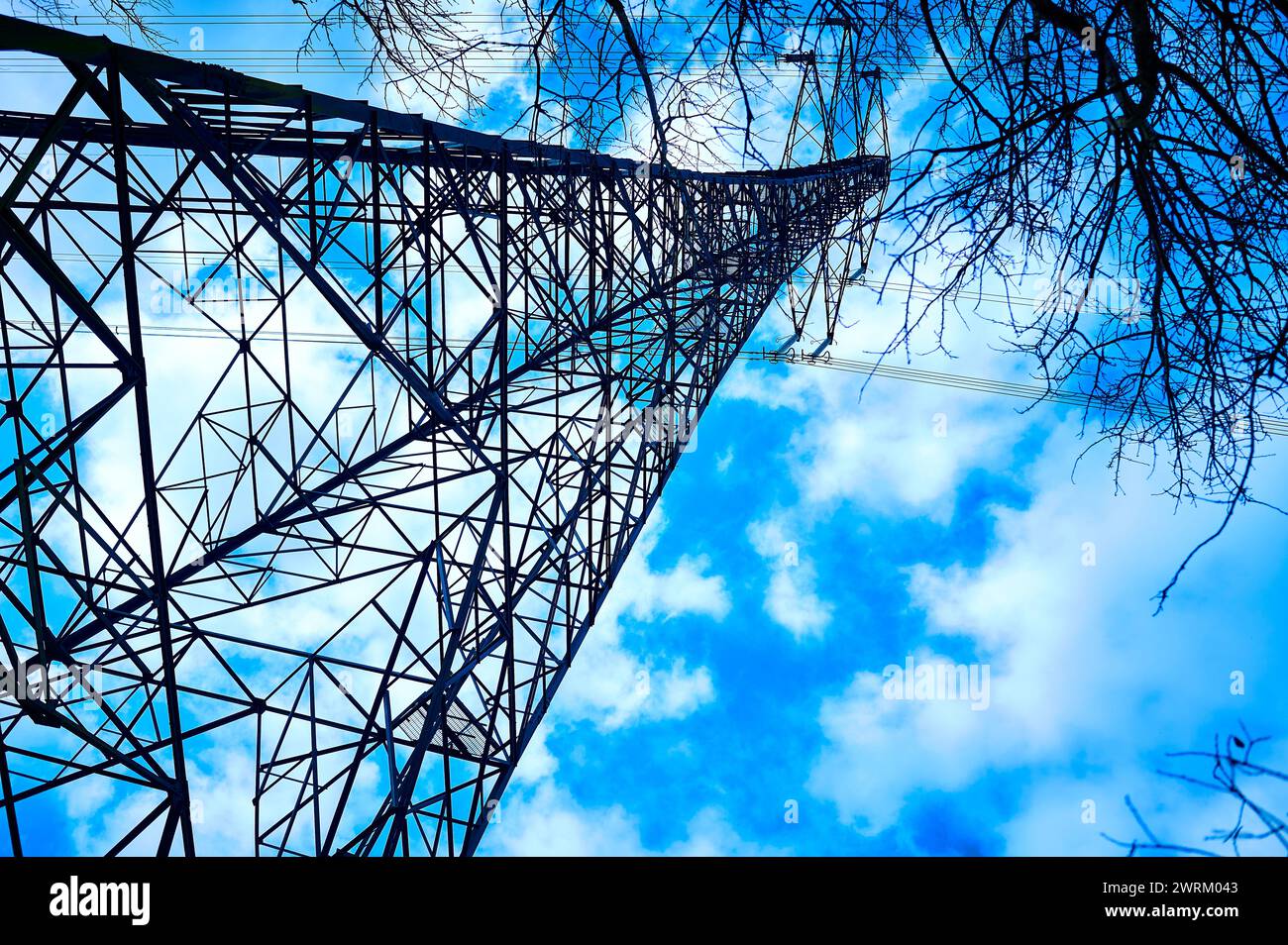 Eletricity pylon seen from directly below Stock Photo - Alamy