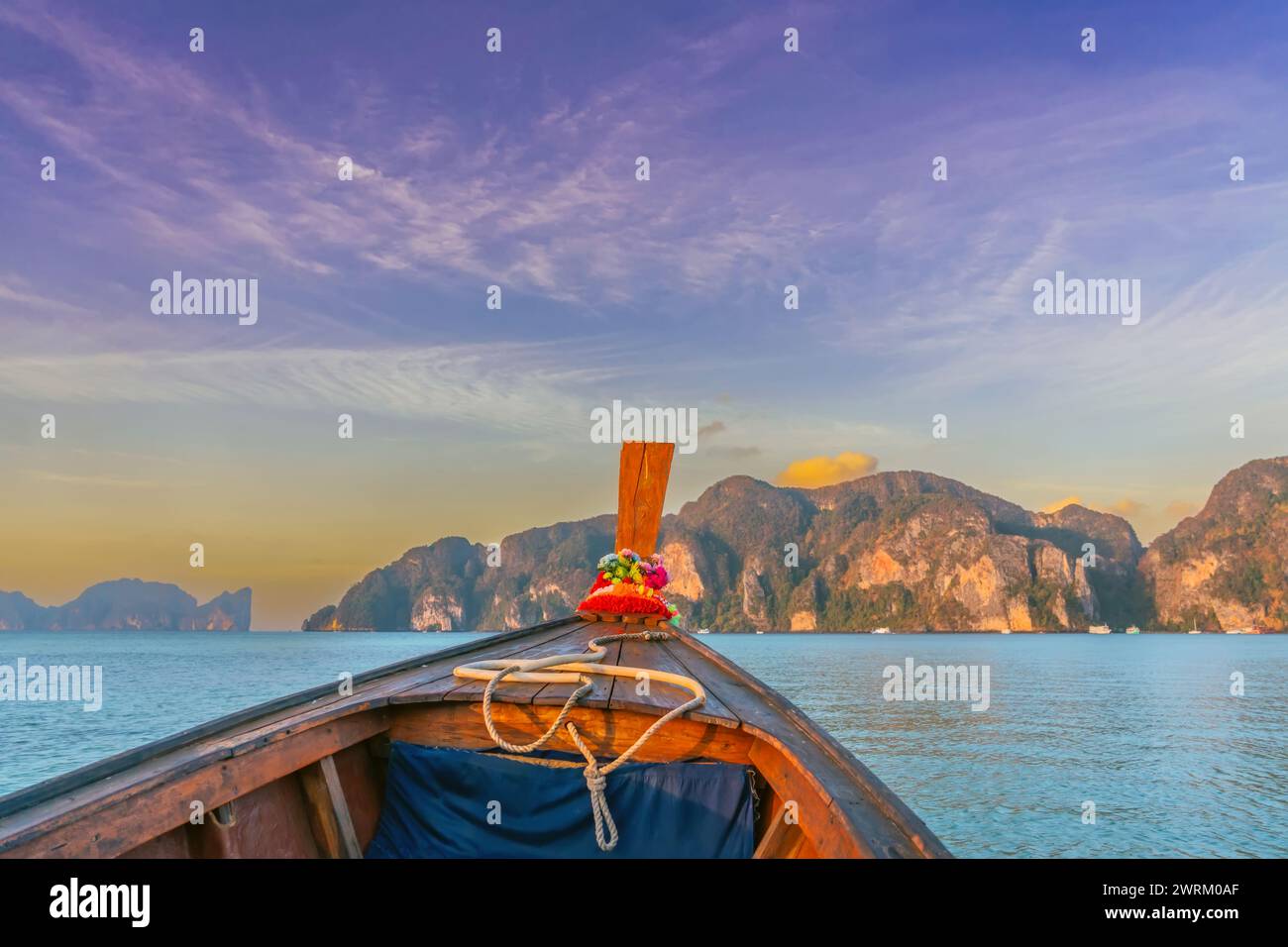 Maya bay phi phi island sunset hi-res stock photography and images - Alamy